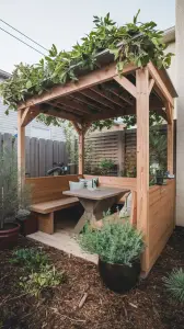 12 Effective Privacy Ideas for Small Backyard Landscaping - My Home And ...